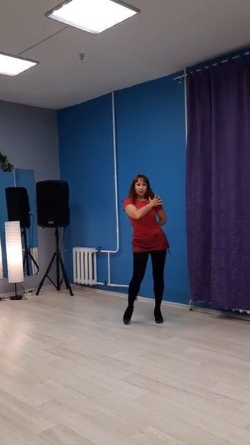 Юлия Маколкина. Испанский стрип3.