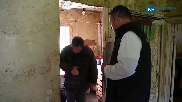 Оказавшегося в трудном положении пожилого мужчину в калужской деревне взяли под опеку.
