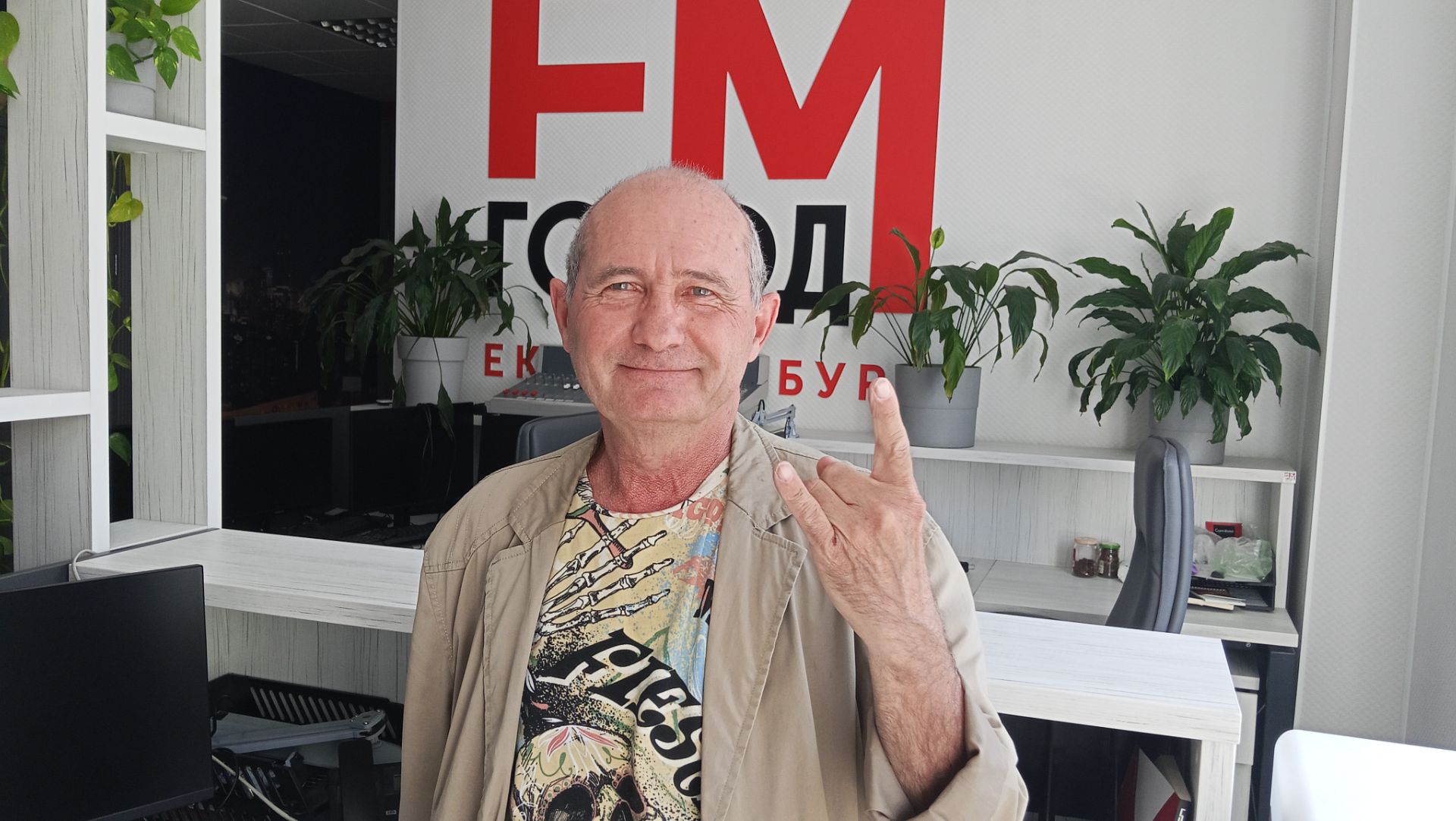 Виктор Комаров: «Мы хотели пошутить – в итоге Умецкий прямо в одежде заснул в ванне!»