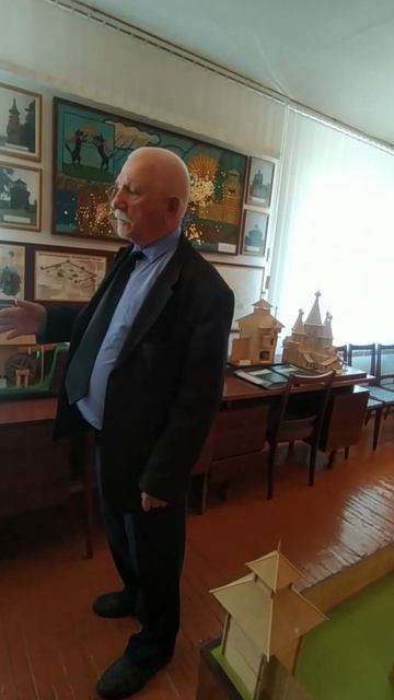 Сельский школьный музей. Посёлок Верх-Падунка, Топкинский р-н, Кемеровская обл., Россия Фрагмент 25б