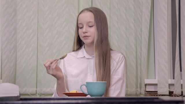 "УЧИТЕЛЬСКАЯ" короткометражка
