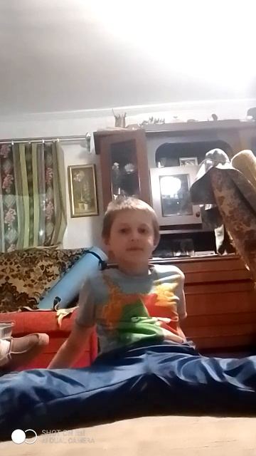 шпагат(хз как получилось для ЛАУЗИ)