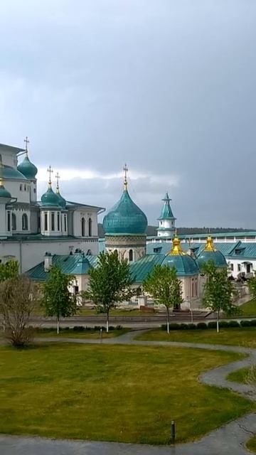 Вид со стены. Новый Иерусалим. Дождь. 1 июня