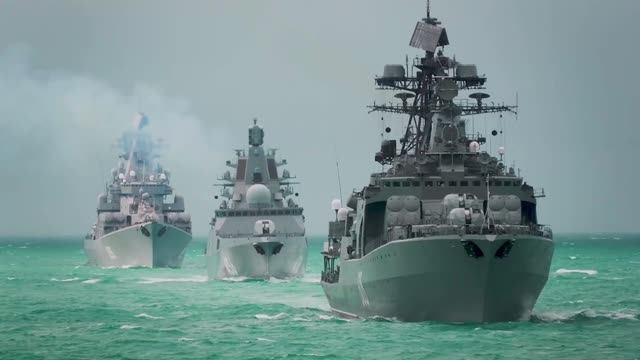 Краснознаменному ордена Ушакова Северному флоту - 293 года