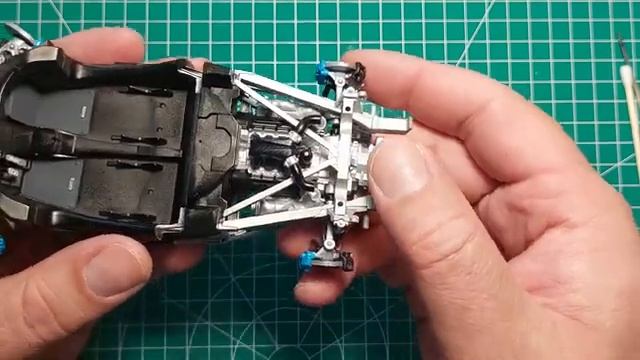 03 McLaren Senna Tamiya 1/24