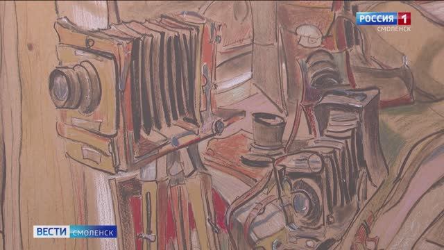 Смоленские художники и скульпторы представили более 100 работ на объединенной выставке