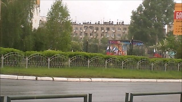 2025-05-28 Яблони цветут и снег идёт, Братск, Сибирь, Россия