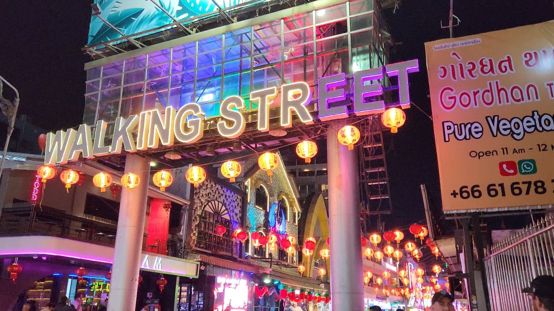Таиланд, Паттайя, тусовочная улица Walking Street (без комментариев)