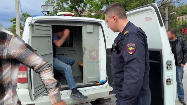 Госавтоинспекция Севастополя устанавливает обстоятельства ДТП на Фиоленте