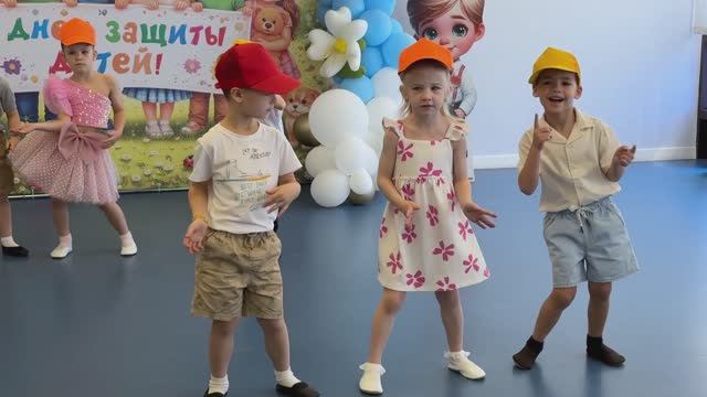 🎈 Танец Где живут улыбки - Детский сад