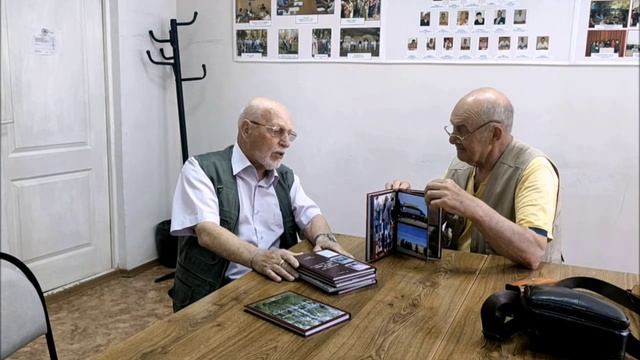Старички-"разбойнички!?" Нет, история в лицах "последних могикан"-Валерий Сергеев, фотолетописец.