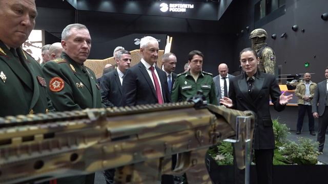 Министры обороны стран ОДКБ ознакомились с перспективными образцами вооружения и техники