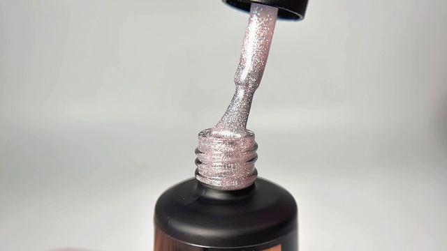 Выкраска: Светоотражающая база Rubber Color Base Gel, 8 г Lily