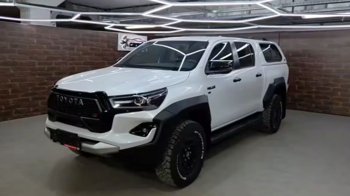 Toyota Hilux 2025 в Cars Plus: мощь, надежность и максимум комфорта! 🔥