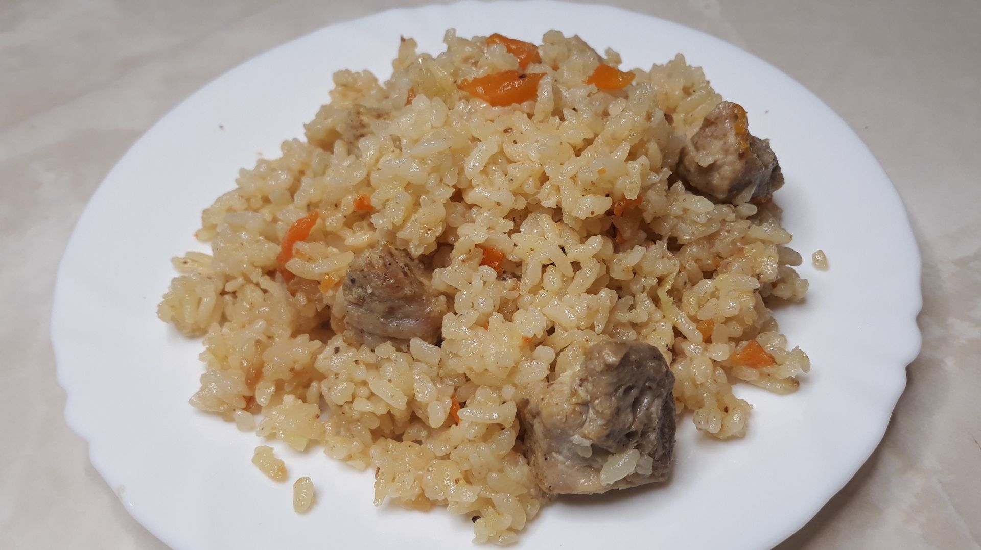 Ароматный плов со свининой в мультиварке. Рассыпчатый и очень вкусный