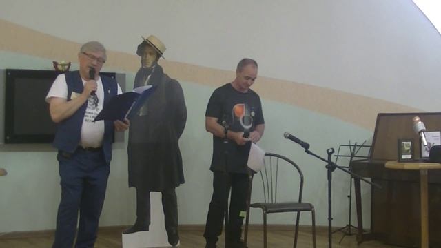 1. Д.Зайков и А. Тюрин Поздравления друг другу