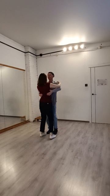 Бачата. Как устроено моё занятие: тема, практика, видео-резюме и домашний разбор 🎯