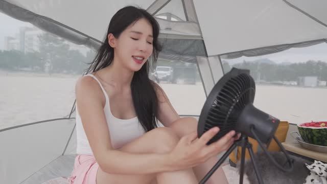 🌊CAMPING ON A BEACH SURROUNDED BY CRASHING WAVESㅣOCEAN ASMR