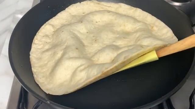 Просто вылейте 2 Яйца на лаваш и результат будет Потрясающий Вкуснее чем Пицца