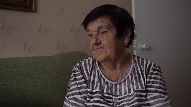 Держи меня за руку, пока я....