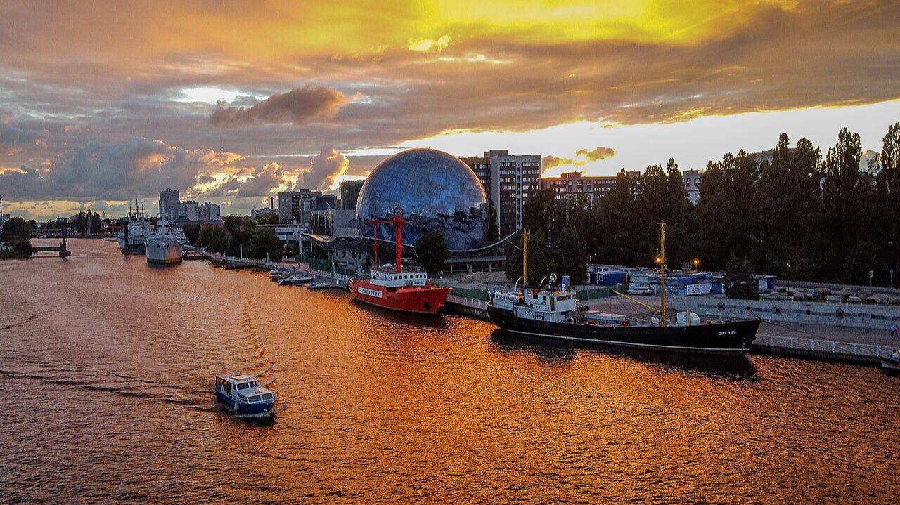 Набережная Музея Мирового океана.