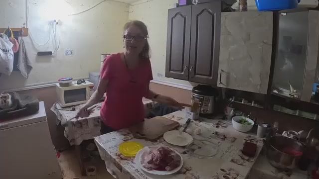 Алиса Неземная. ЖАРЮ ОТБИВНЫЕ НА 2 СКОВОРОДЫ,ЧТОБ БЫСТРЕЕ🥩🥩🥩