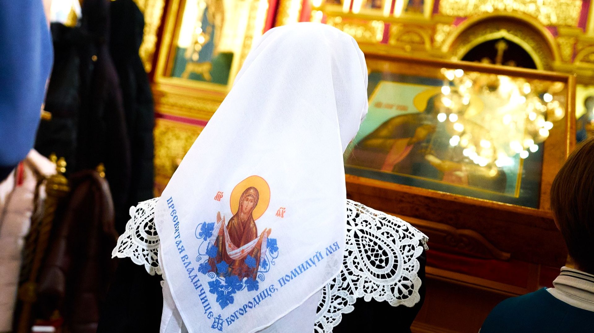 Митрополит Павел будет крестить младенцев в семьях многодетных югорчан
