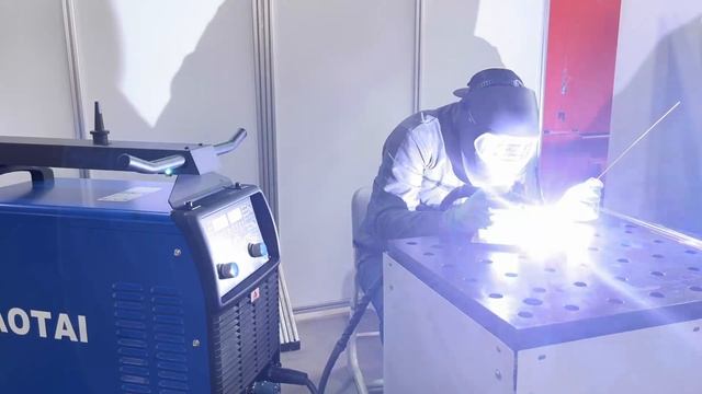 ATIG 400PAC PLUS - Промышленный сварочный аппарат для аргонодуговой сварки последнего поколения