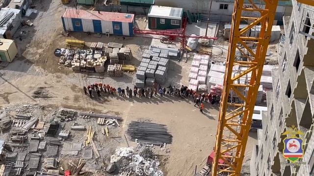 В Якутске миграционная полиция выявила 29 мигрантов, работавших на стройке без трудовых договоров