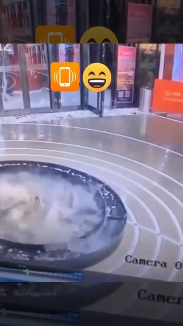 Под ноги надо смотреть