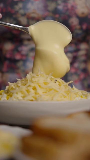 А Вы знали, что из останков салата можно приготовить очень вкусные горячие бутерброды? Все просто!
