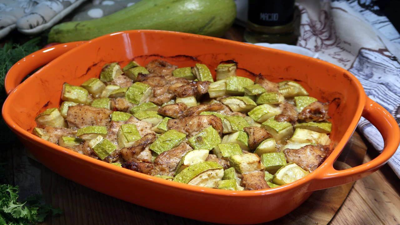 Курица с кабачками в духовке