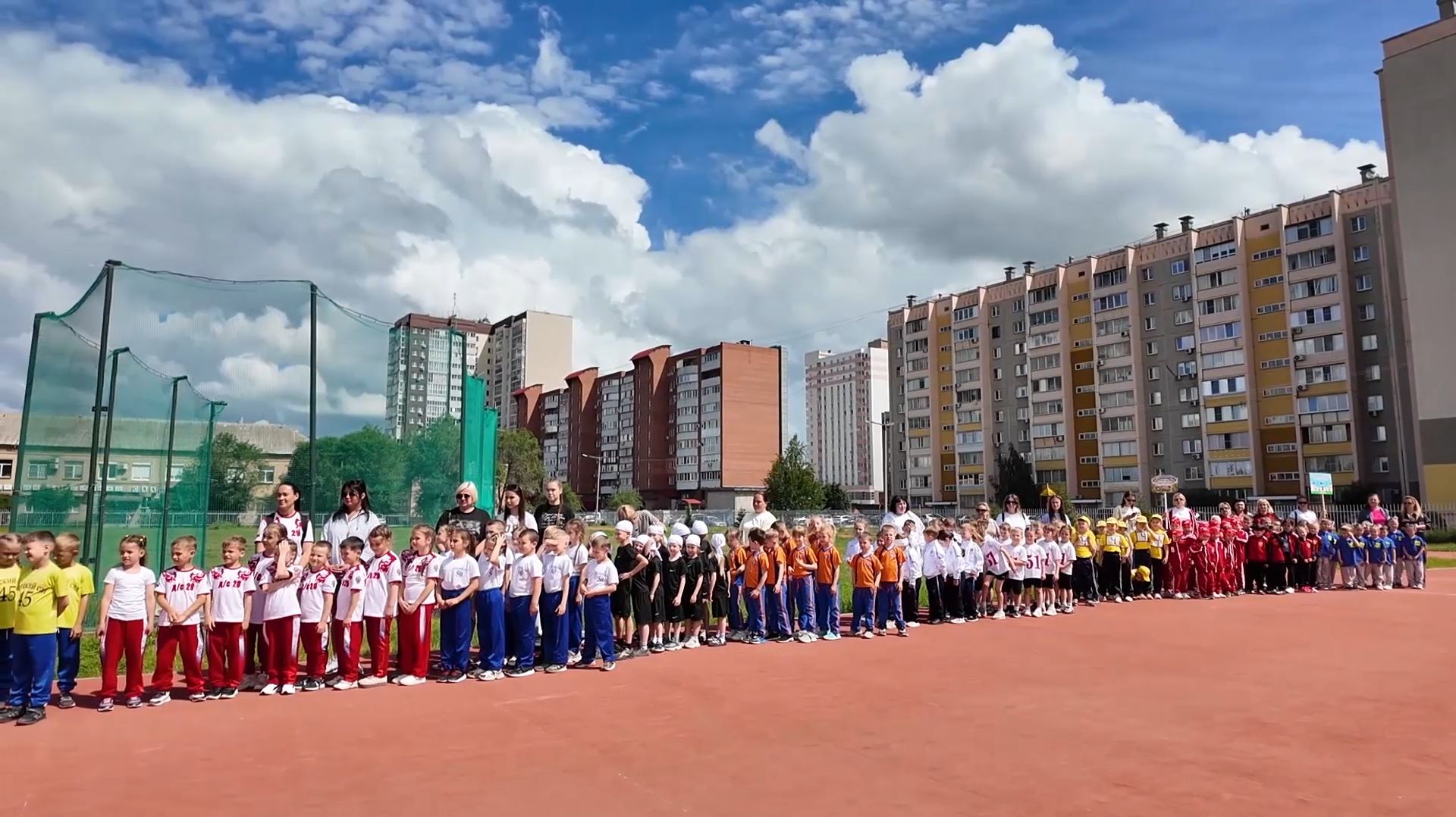 Прошла встречная эстафета для дошкольников