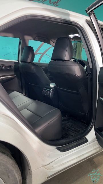 Перетяжка сидений в Toyota Camry