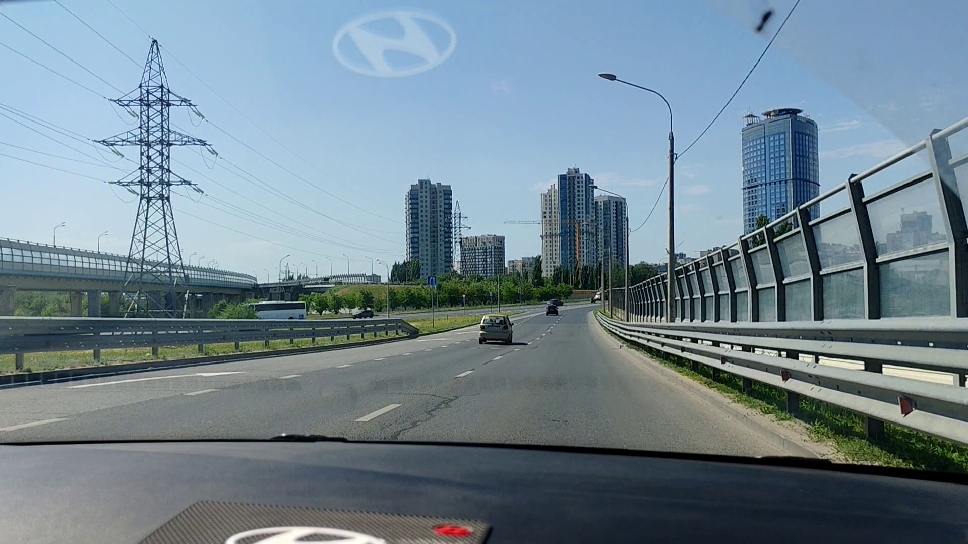 Поездка с Анной от Мамаева Кургана до перекрестка на Комсомольской. Основы безопасного вождения