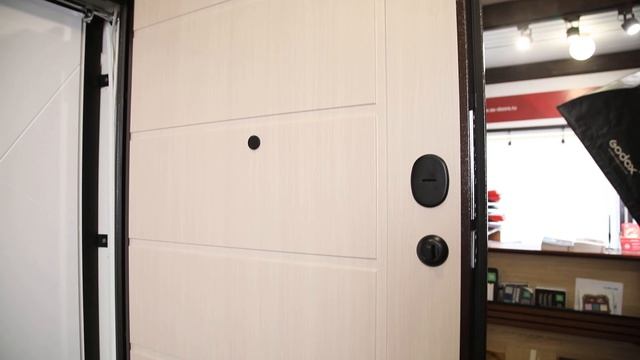 Стальная дверь для квартиры КОМФОРТ с адаптивной замковой частью