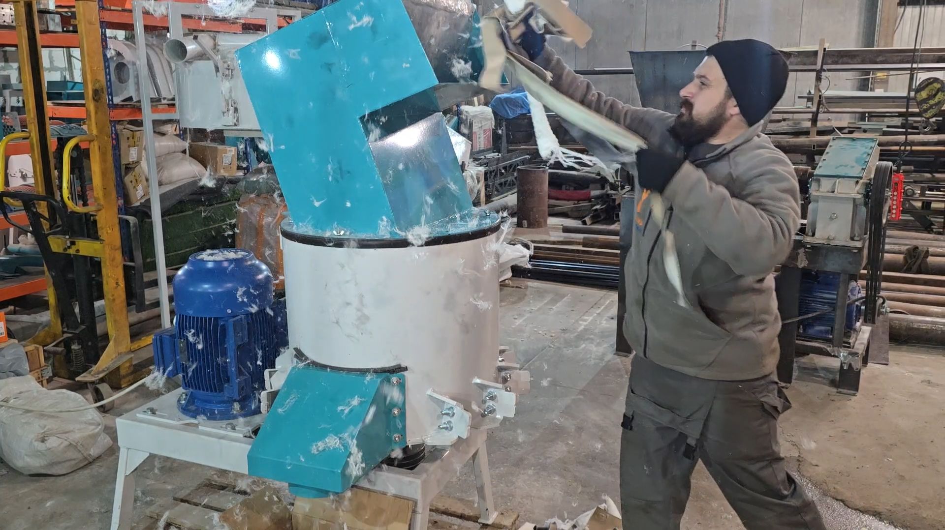 ♻️Вторичная переработка ткани: измельчаем тряпки двумя способами — ротор и шредер