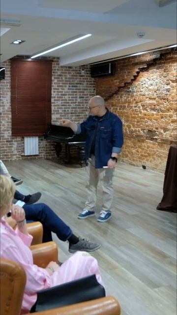 Как менеджеру перехватить инициативу в диалоге с клиентом?