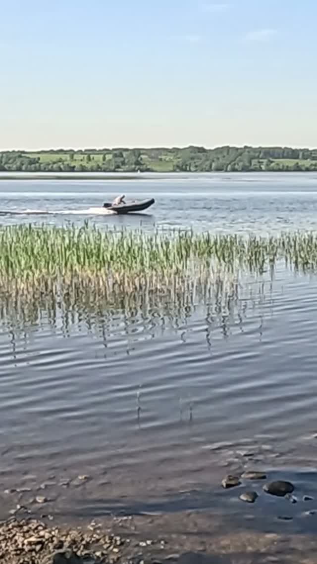 Выход на глисс KITT BOATS 370 под мотором 9.8 в одного