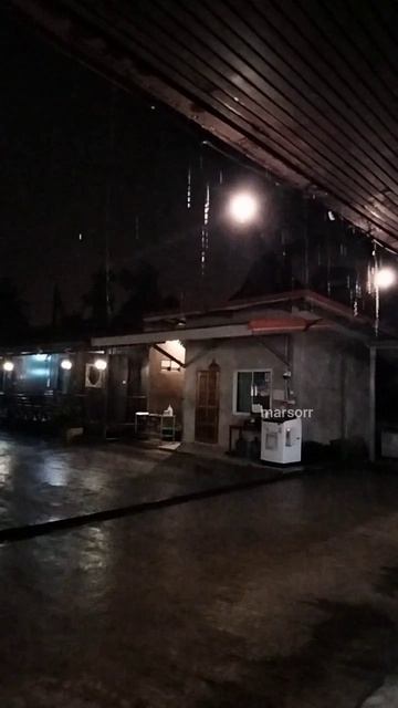 просто задождило. вечер
..чантабури จันทบุรี сhanthaburi