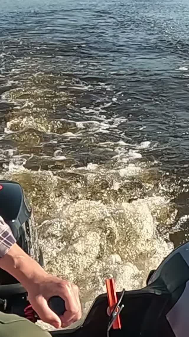 Выход на глисс KITT BOATS 370 под 9.8 вдвоем!
