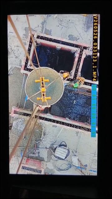 Зачем нужны рюмка на стройке.  Рюмка с бетоном..