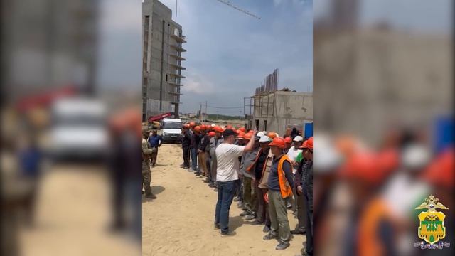 На стройке в Анапе выявлено 60 нелегальных мигрантов