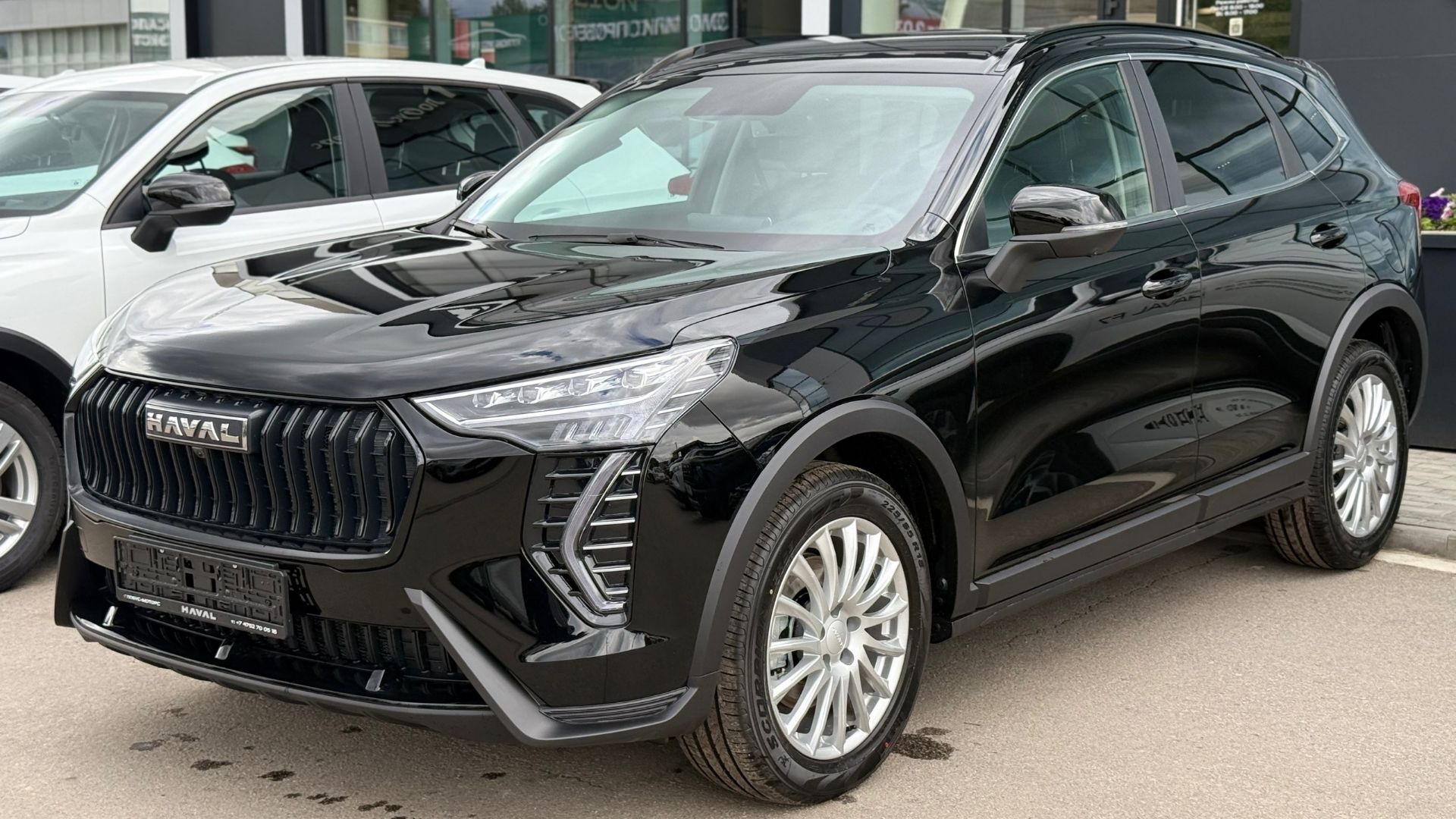 HAVAL Jolion в комплектации Премиум черный салон черный