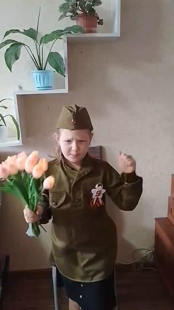 7. Измайлова Эмилия  -Сергей Михалков "Нет войны "