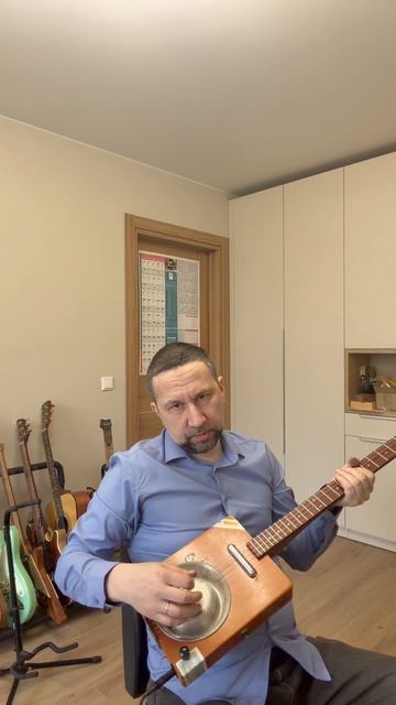 Резонаторная сигарбокс гитара