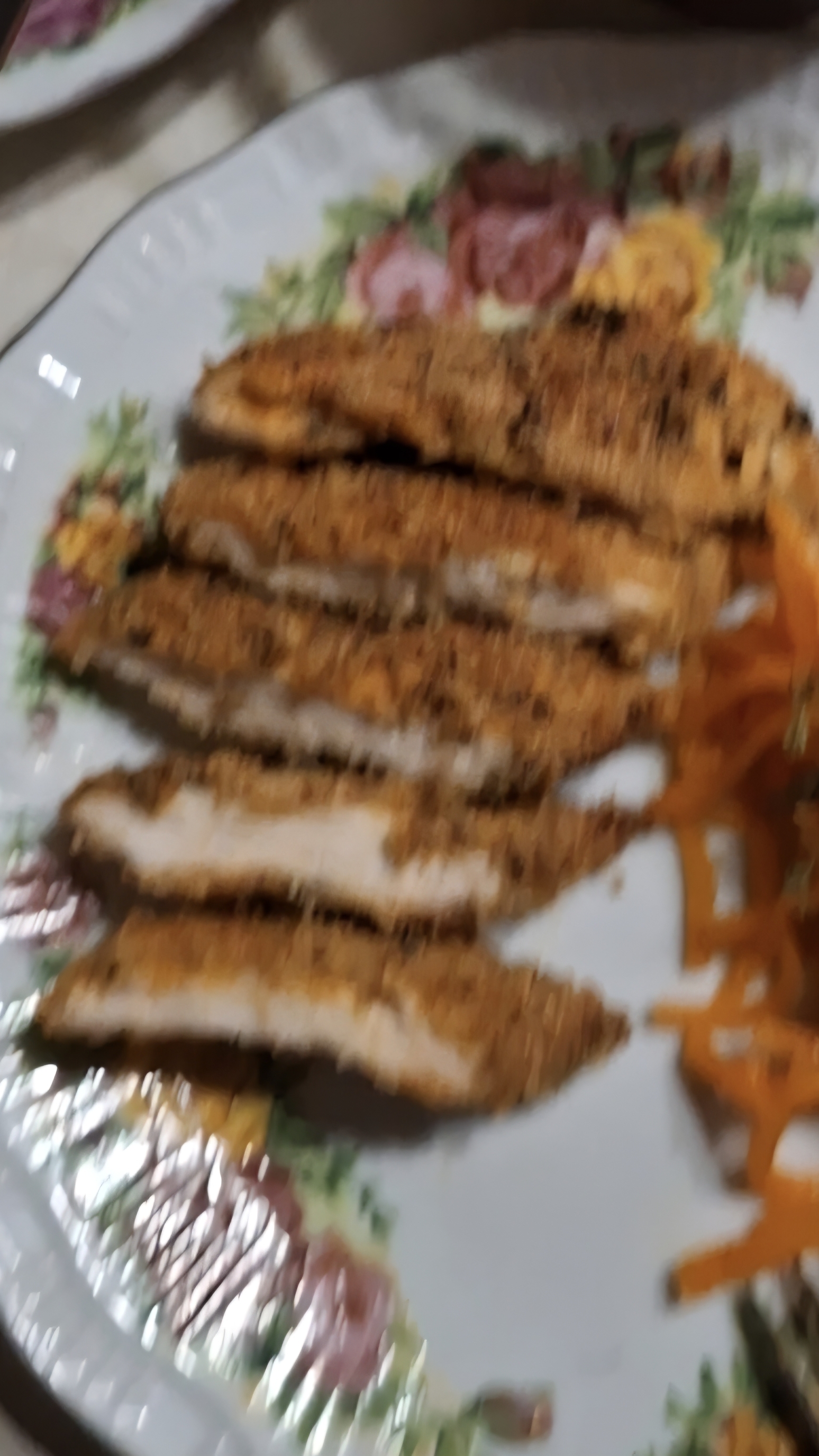 Хрустящее саружи _ нежное внутри. наивкуснейшее жареное мясо.