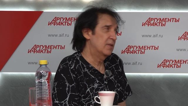 Попса — это не ругательство». Кай Метов — о популярной музыке и классическом образовании