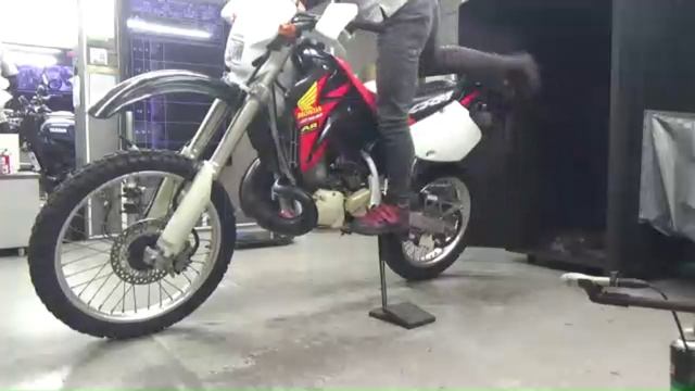 Мотоцикл внедорожный эндуро Honda