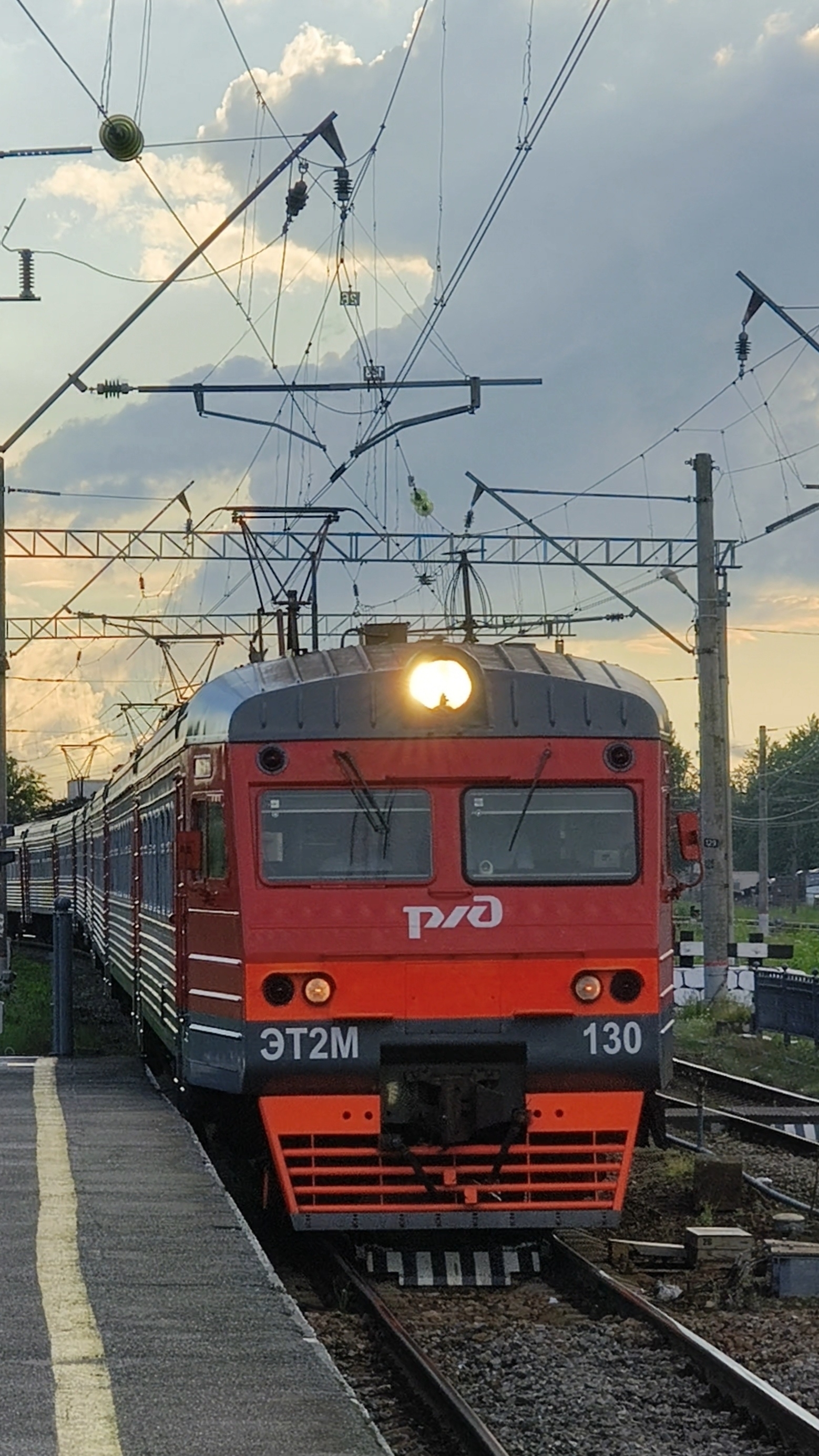 ЭТ2М 130 на станции Лигово